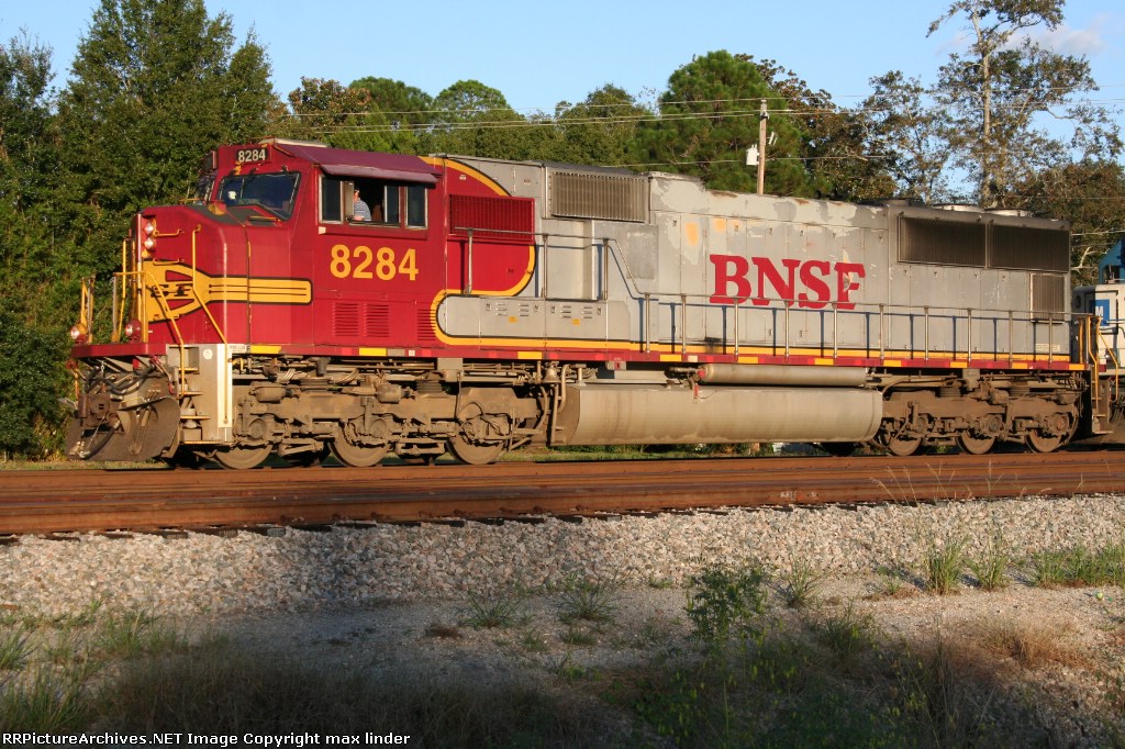 BNSF 8284
